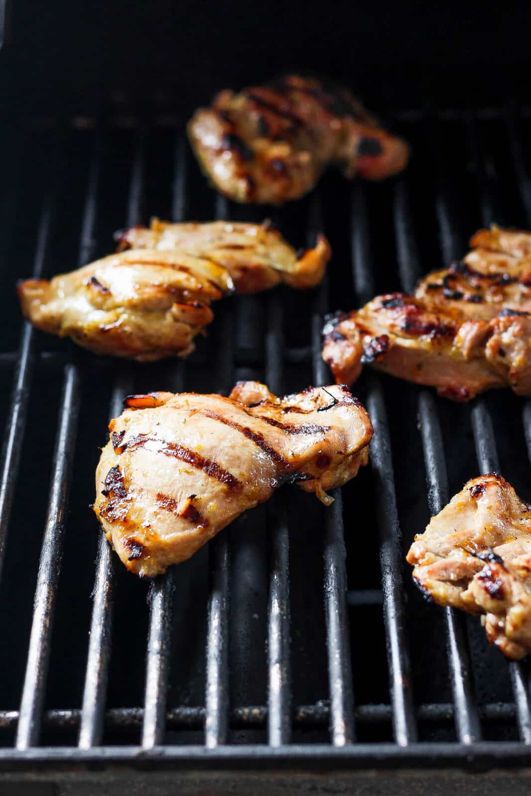Grilled Mojo Chicken + Seasoned Black Beans - The Wooden Skillet