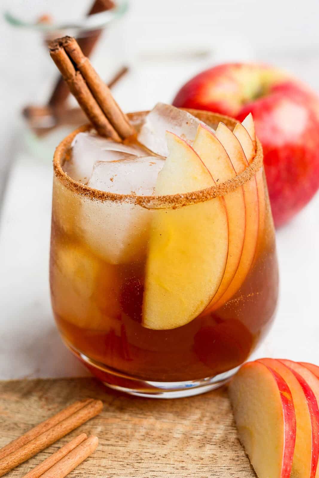 Apple Cider Bourbon Cocktail - The Wooden Skillet